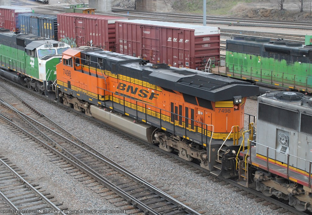 BNSF 7498